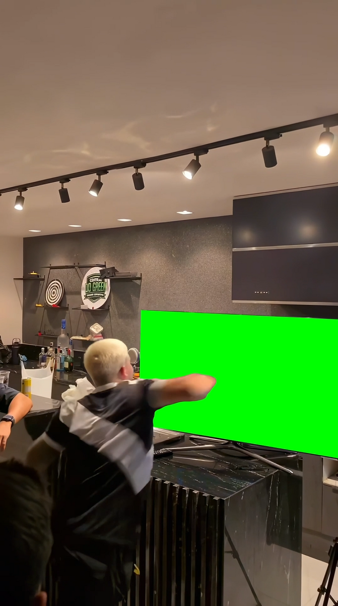 Guy Punching TV Screen meme V2 (Green Screen) – CreatorSet